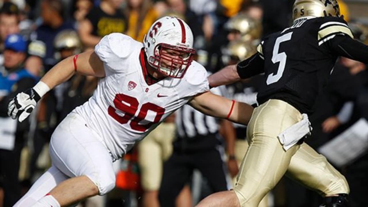 Patriots sign veteran WR Torry Holt