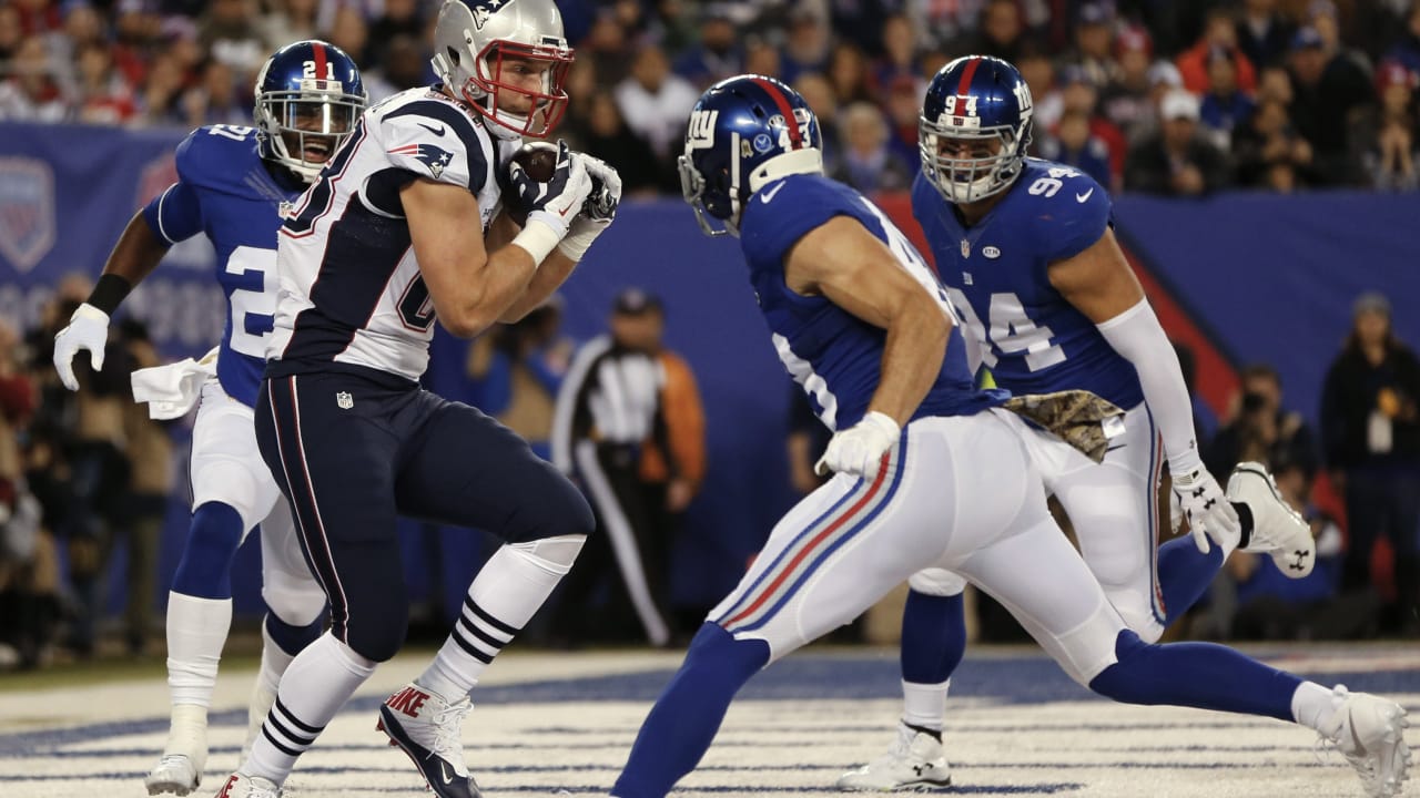 Game Notes: Patriots set NFL record by scoring in 35 straight quarters