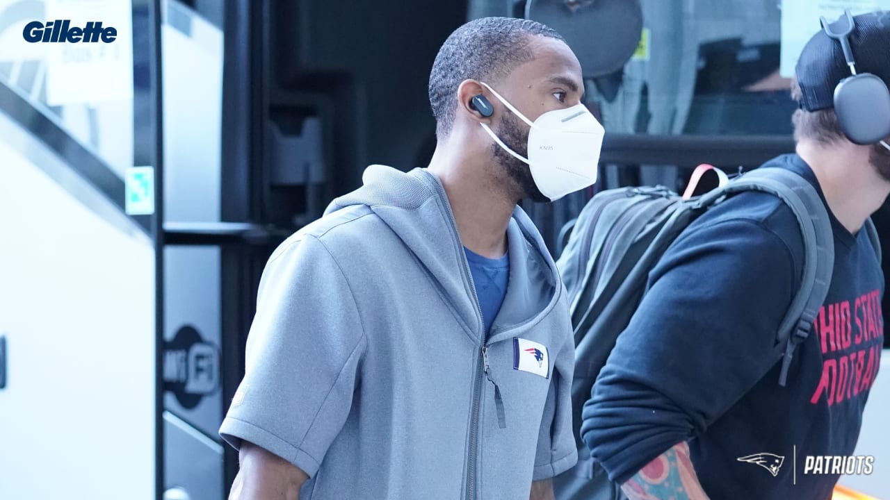 Pregame Week 15: Inside the Patriots Locker Room and Player Arrivals ...