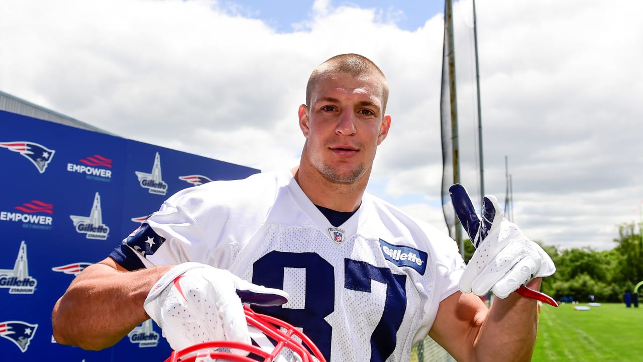 News Blitz 6/22: Gronk breaks the mold