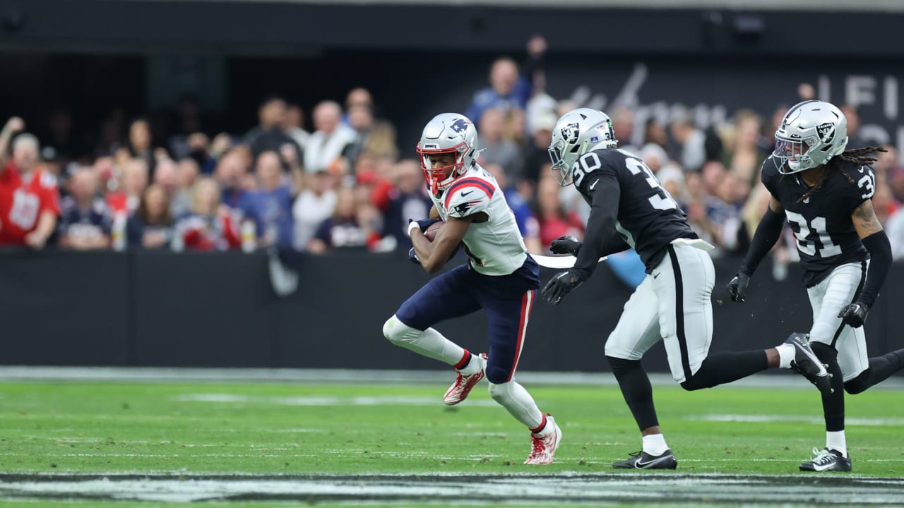 Photos: Patriots at Raiders Week 15