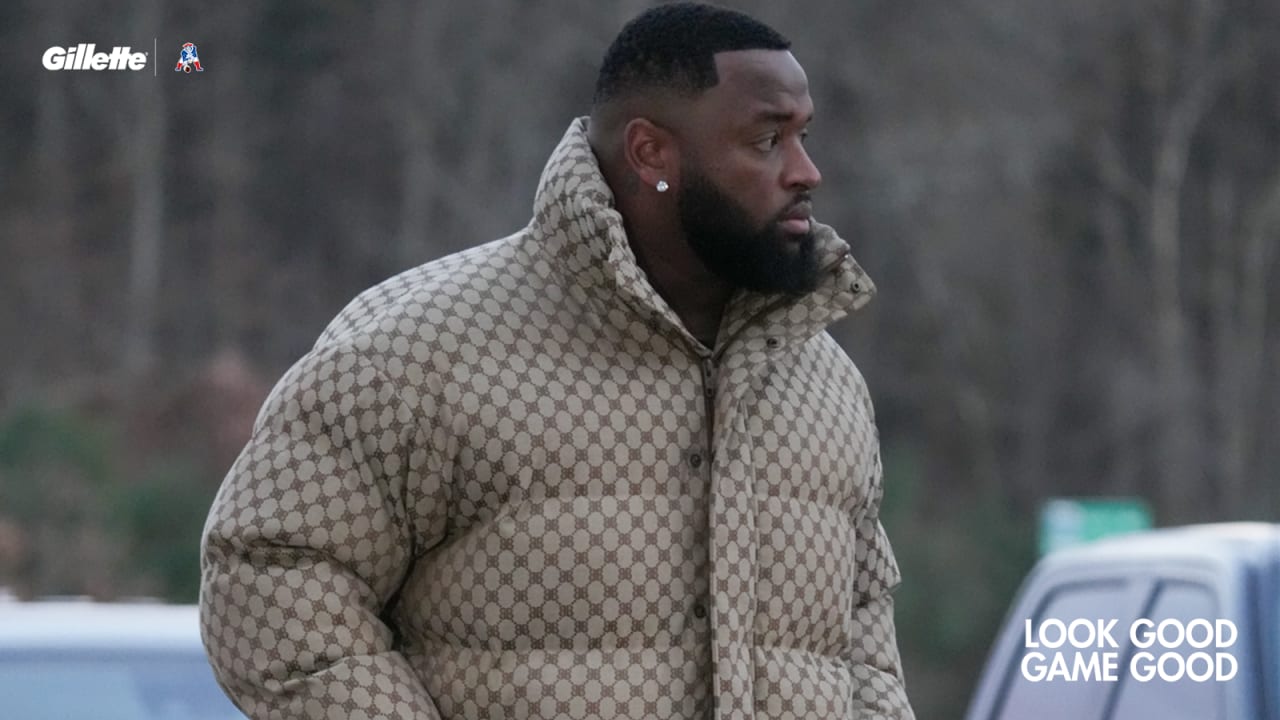 Photos: Pregame Week 13: Inside the Patriots Locker Room and Player ...