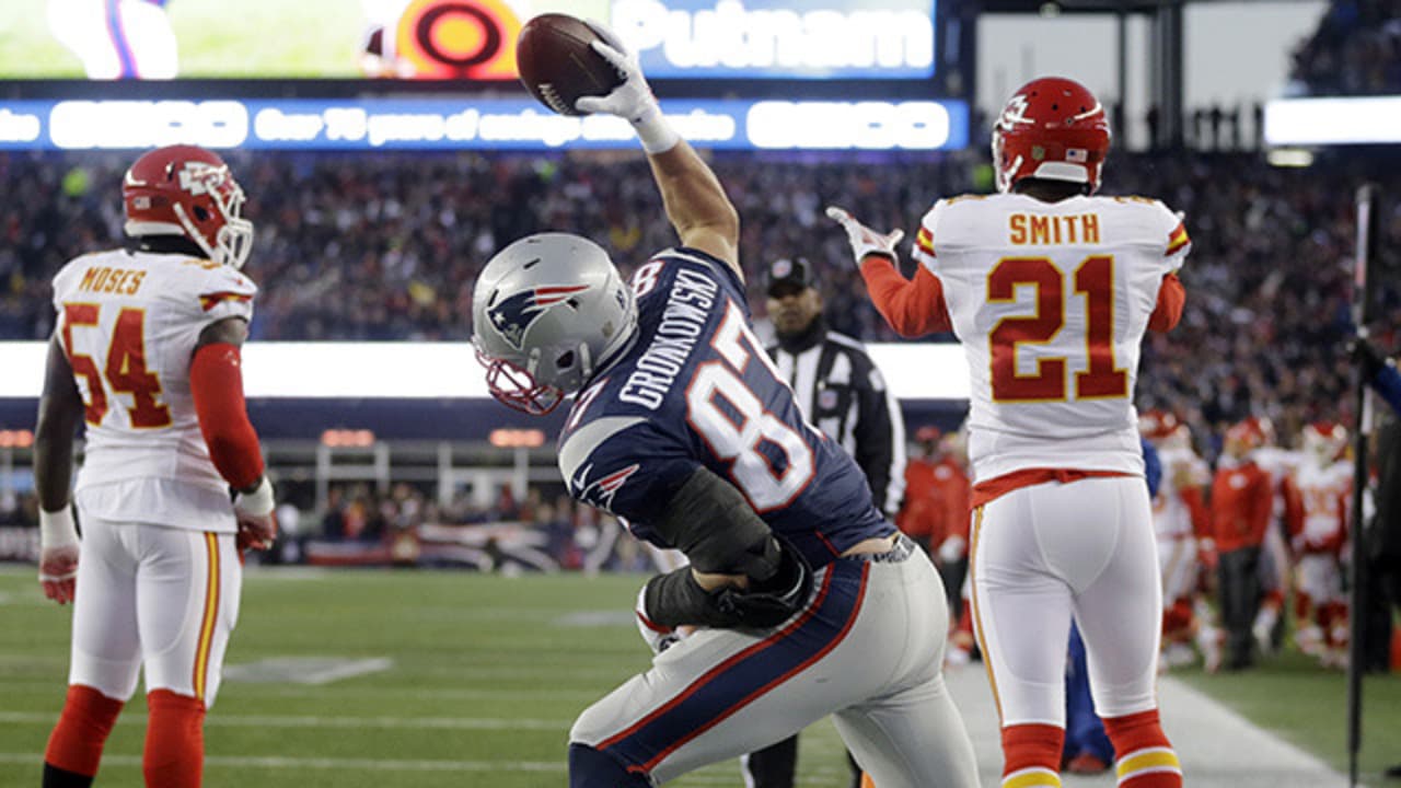 Analysis: Gronk, Edelman the difference
