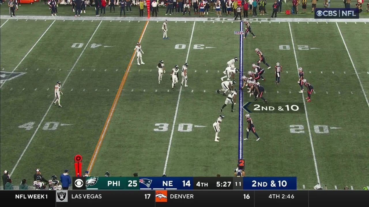 Rhamondre Stevenson sprints 32 yards on a stellar screen pass play