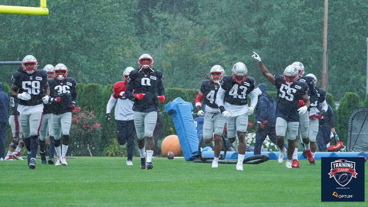 Photos: Patriots Training Camp in the rain