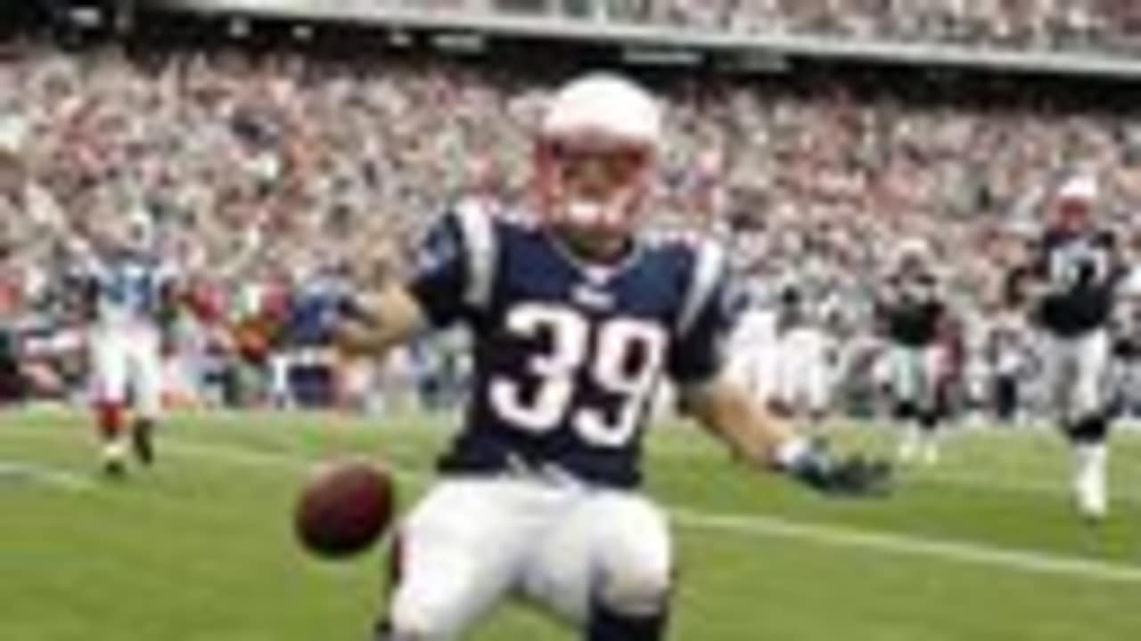Woodhead comes up big in Patriots debut