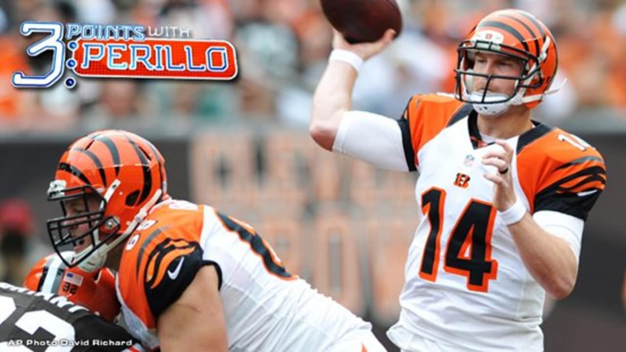 Thousands gather to remember Iowa high school football coach