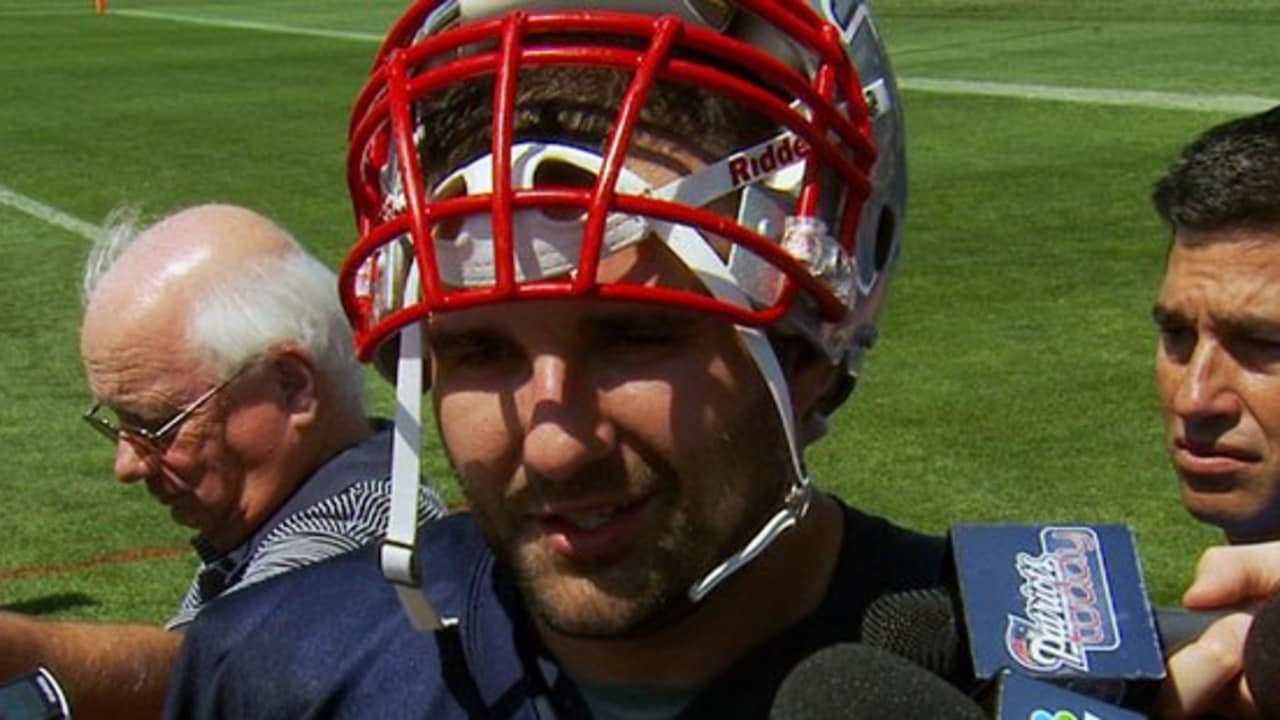 Dunn makes return to Bucs with two-year contract