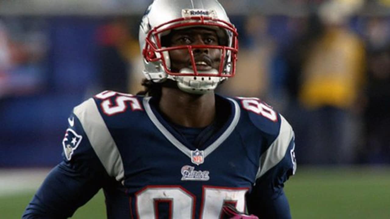 Davis outlines Raiders' coaching search