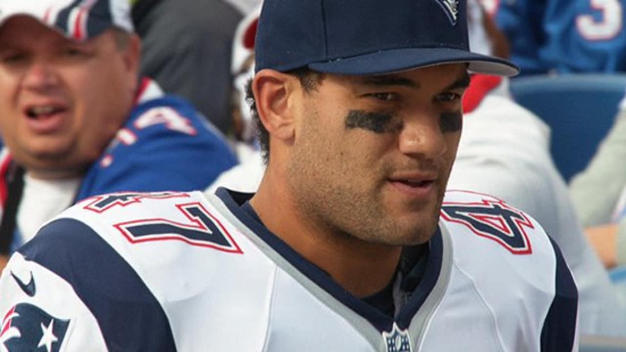 Pats LB Bruschi returns to practice