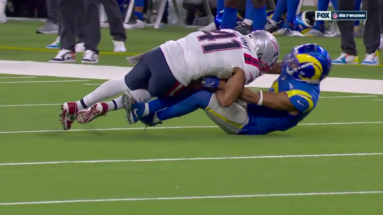 Can't-Miss Play: Myles Bryant pickpockets Robert Woods for rolling INT