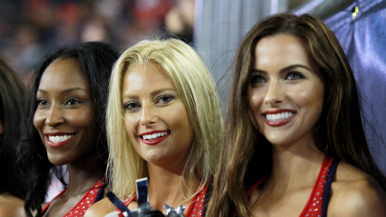10 Questions with Patriots Cheerleader Jessica