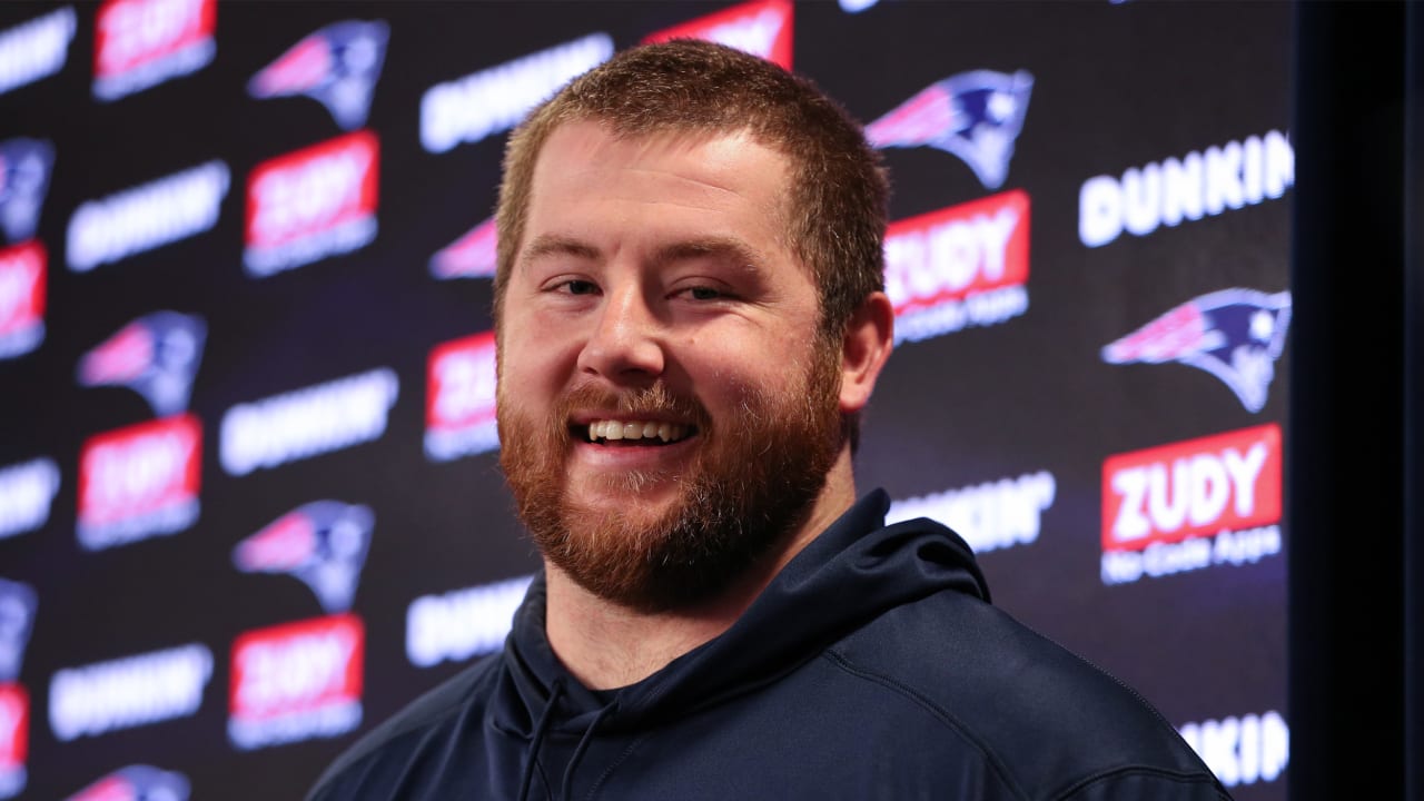 Balancing act: Joe Thuney completes his MBA during training camp