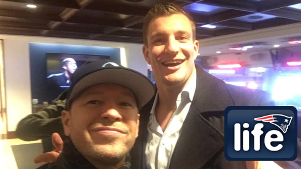 Famous fans celebrate Patriots big win on social media