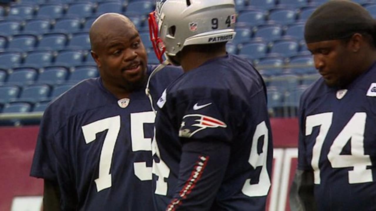 McQuarters signs one-year deal with Lions