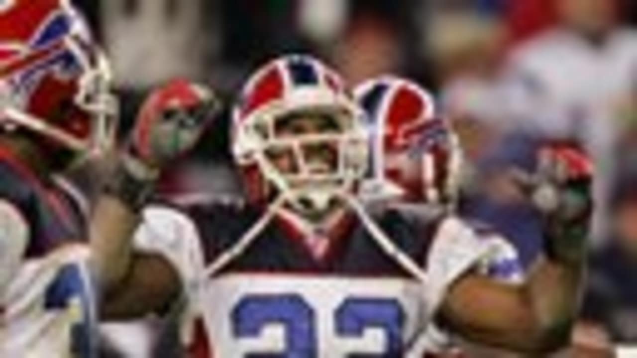 Clements signs one-year deal with Bills