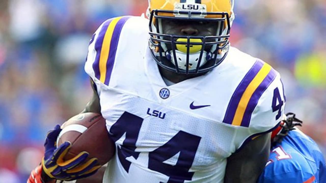 Patriots sign Troy Brown