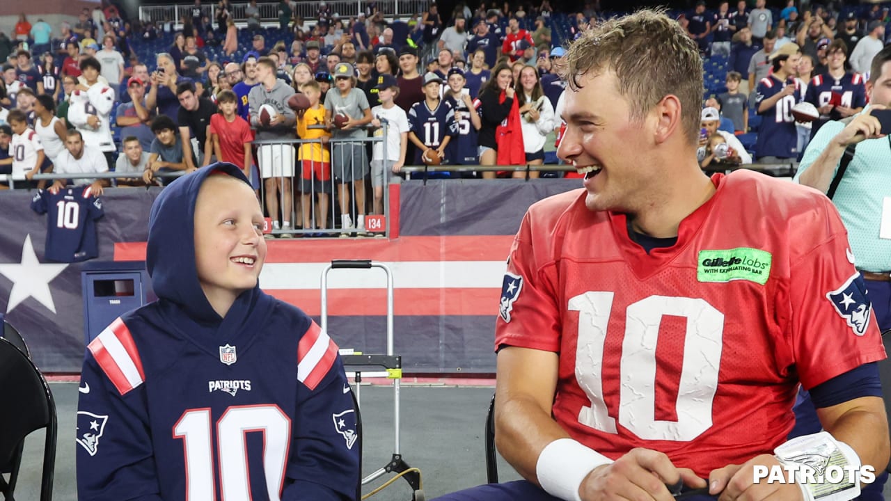 Mac Jones helps cancer survivor Ramie Darling and family celebrate reunion