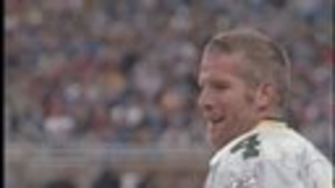 Favre calls end to career after 17 seasons