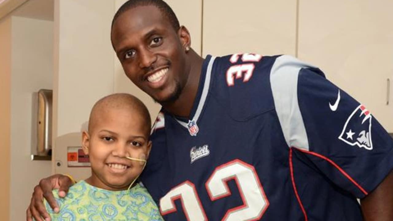 Devin McCourty announced as Patriots nominee for Walter Payton Man of ...