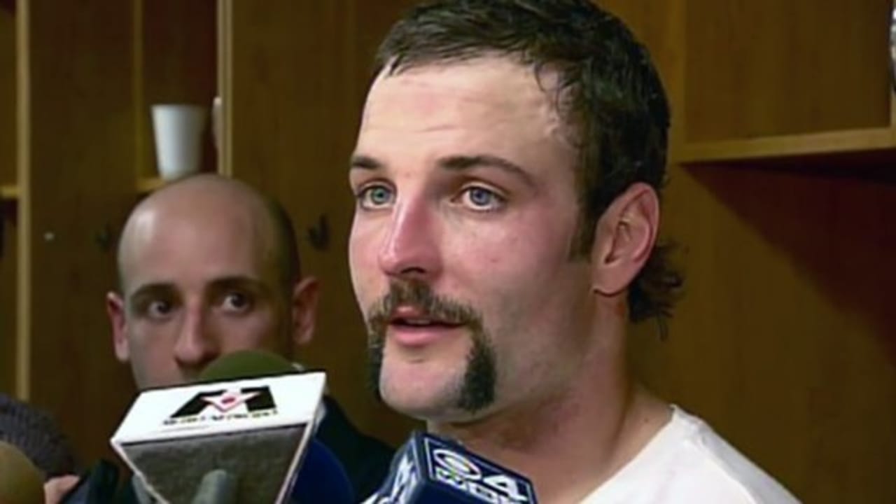 Owens joins Cowboys, signs three-year deal