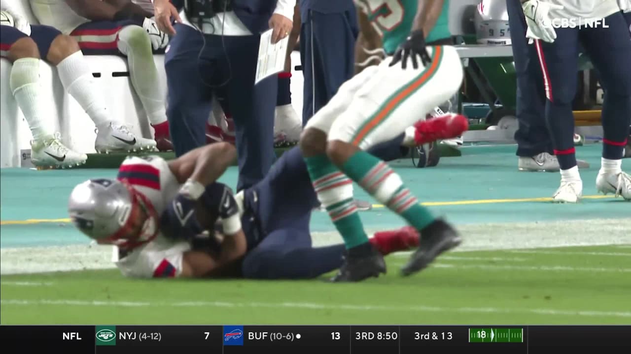 Jakobi Meyers with a spectacular catch for a 28-yard gain