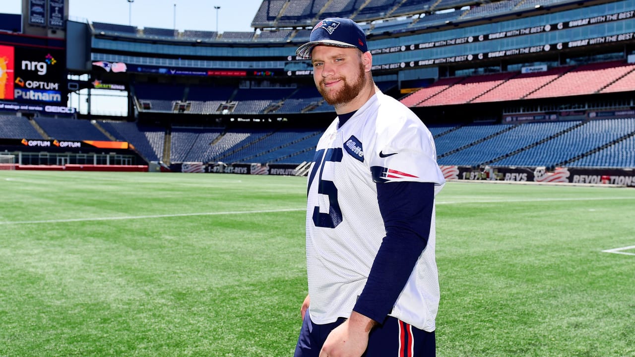 For Karras, line play is all in the family