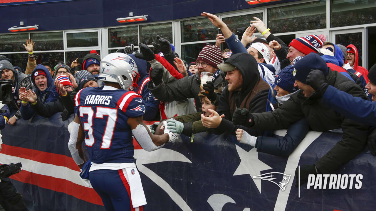 Damien Harris explains the heartfelt reason he gives footballs to fans ...