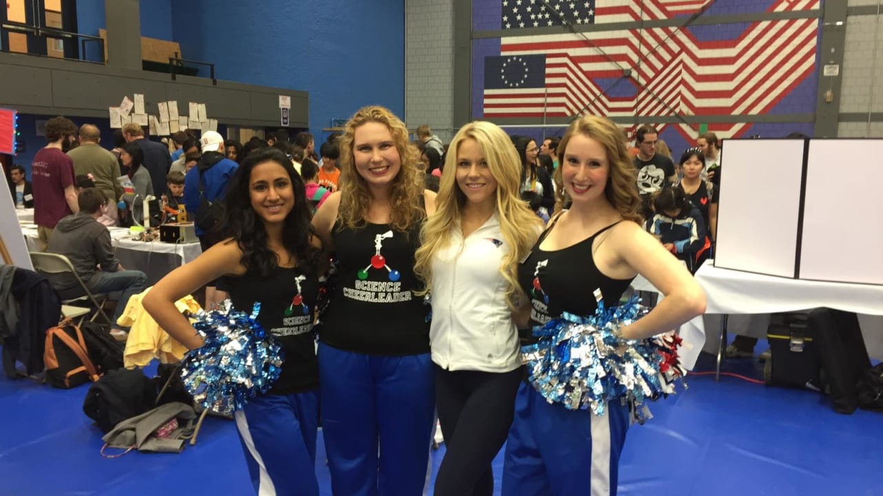 Patriots Cheerleader attends Cambridge Science Festival