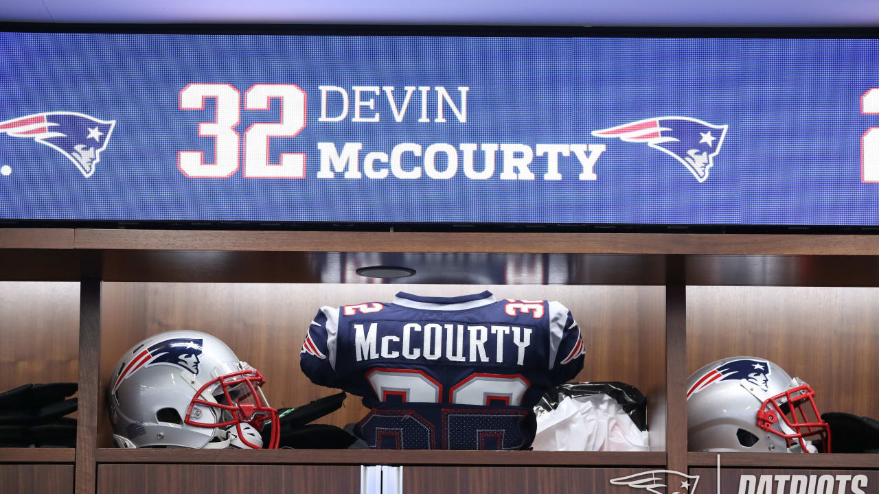 Pregame Divisional Round: Inside the Patriots locker room and player ...