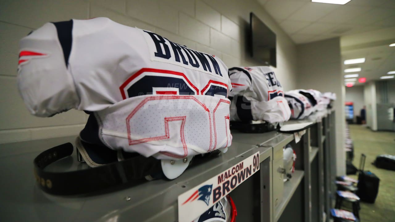 Pregame: Inside the locker room and player arrivals