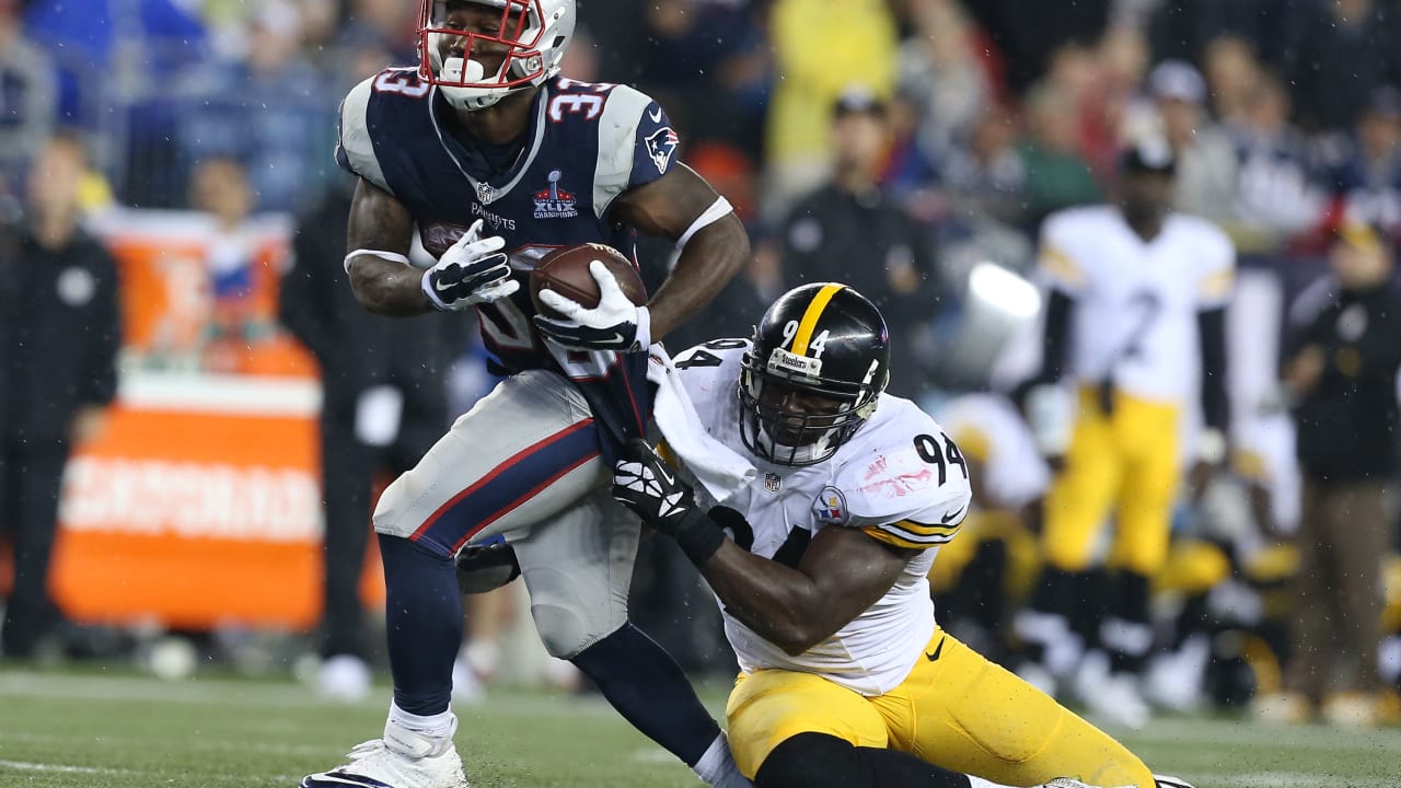 New Patriots players make their debut