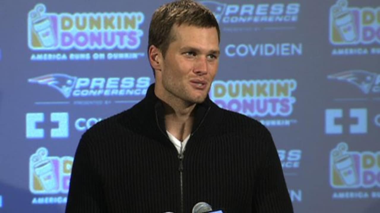 Behind Brady, Pats top Raiders in opener