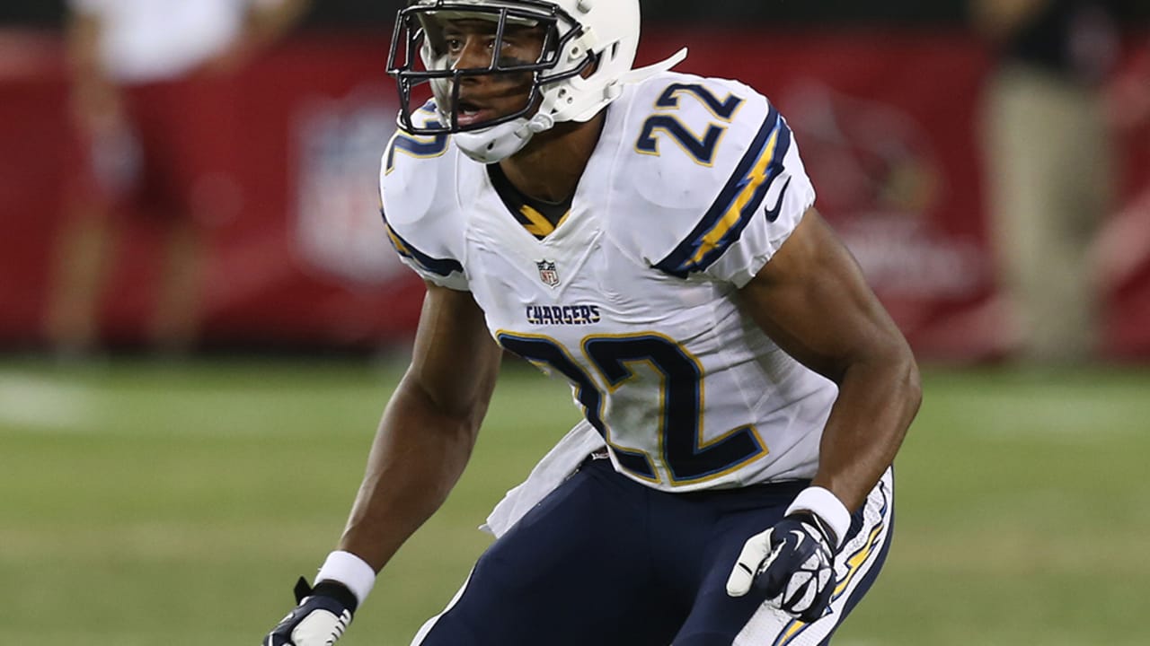 Patriots sign DB Derek Cox