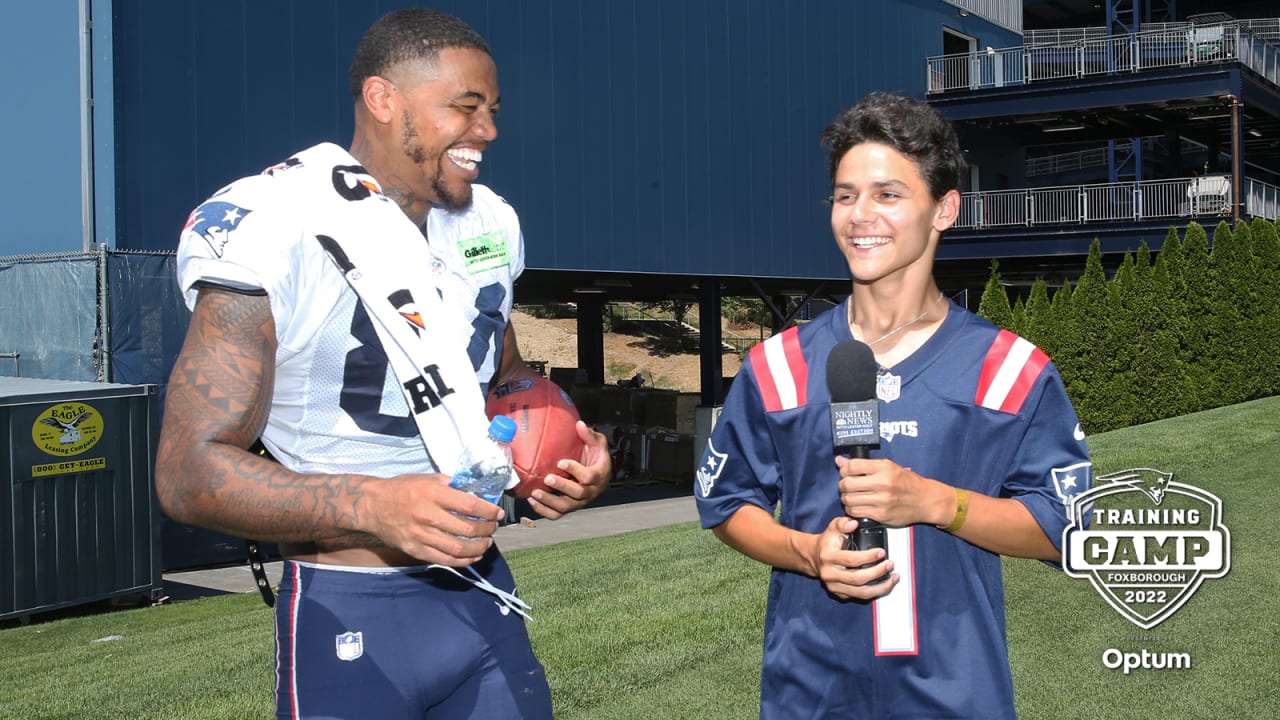 Kid reporter gets inside scoop at Patriots Training Camp