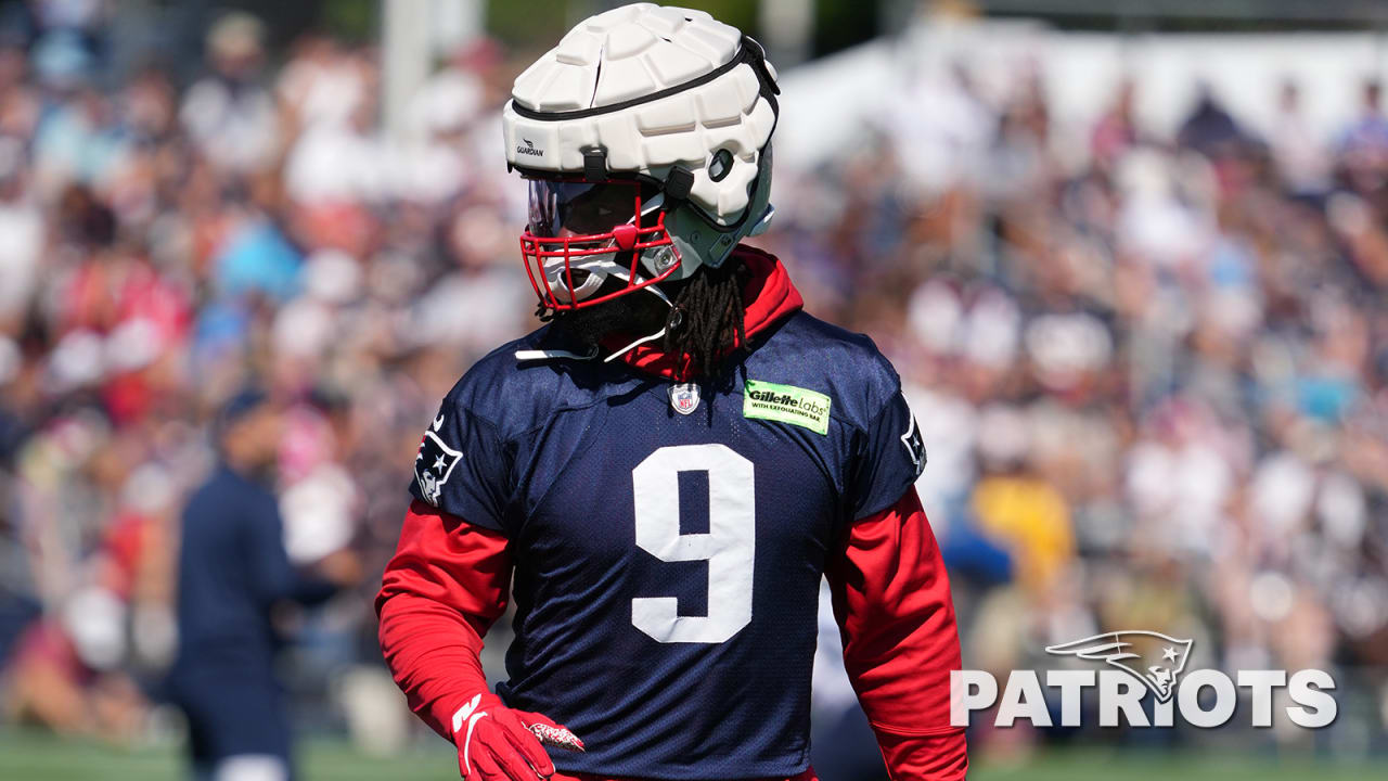 New-look Patriots defense makes training camp debut