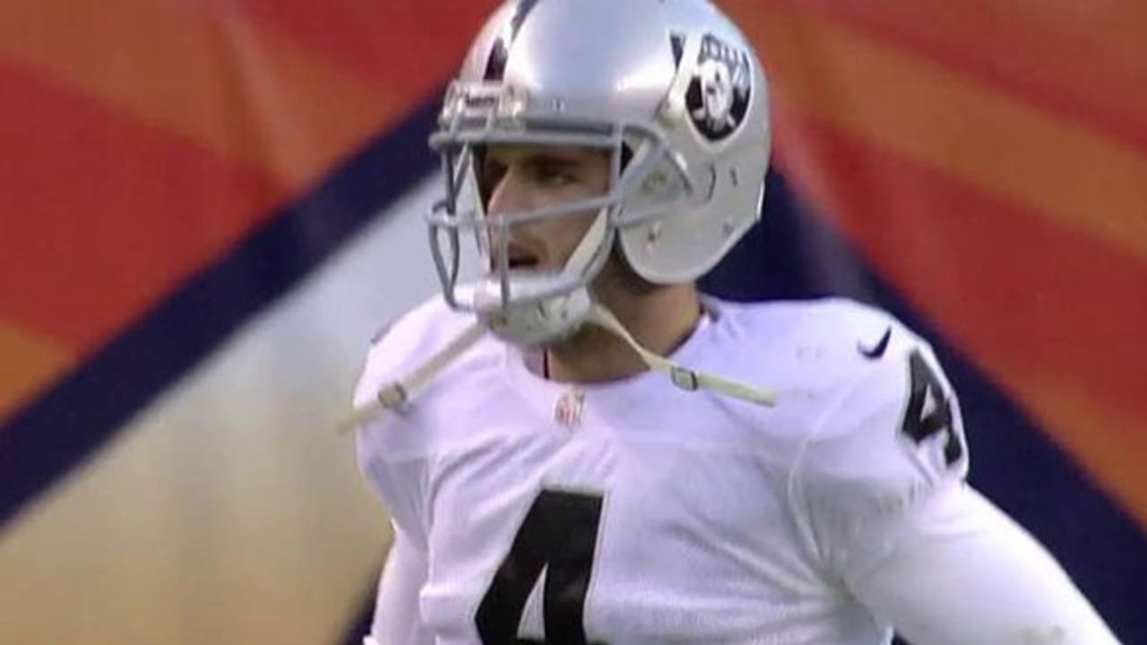 Oakland Raiders quarterback Derek Carr 1-yard touchdown pass
