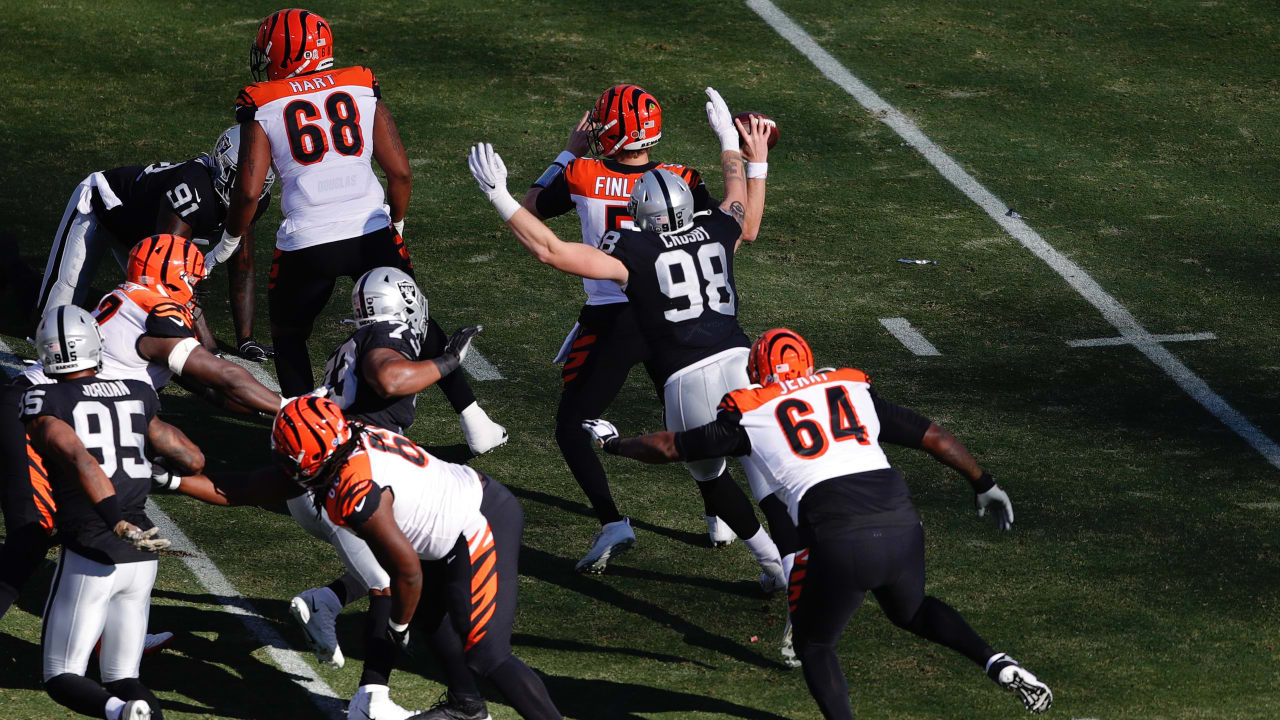 Crosby strip-sacks Finley, Hurst recovers