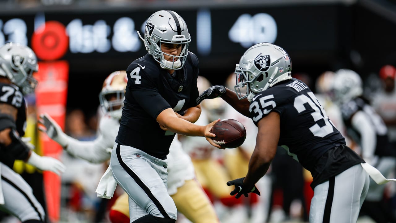 Raiders arrancan pretemporada con triunfo