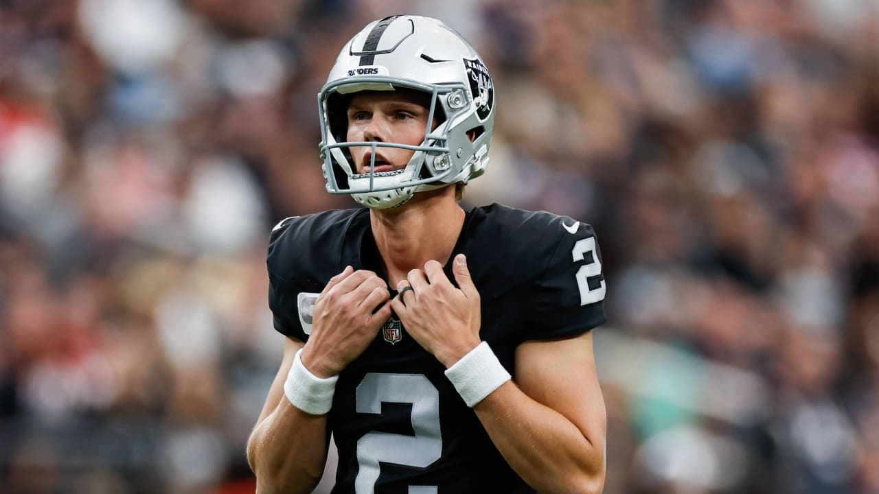 Raiders 2023 Week 6 Highlights vs. Patriots | Daniel Carlson drills 24-yard field goal