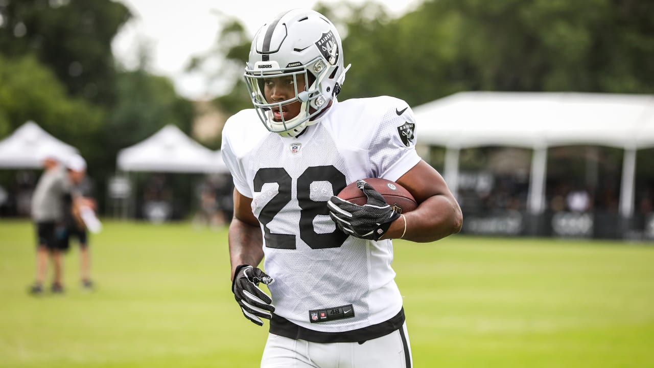 Josh Jacobs talks expectations, favorite running backs of all-time