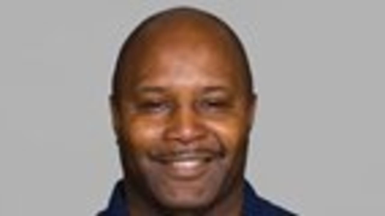 Raiders Agregan a Ross en su Plantel