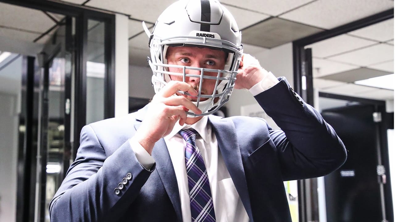 Kolton Miller Arrives At Raiders HQ