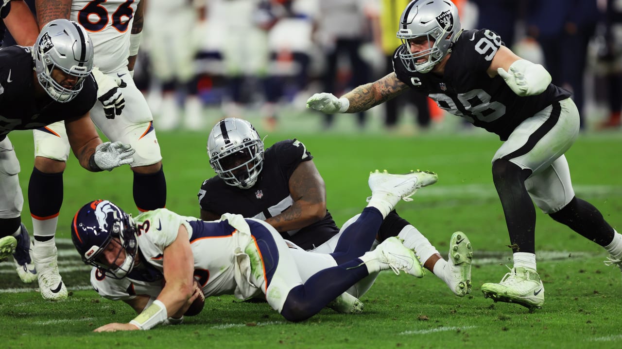 Jefferson drops QB Drew Lock for much-needed sack late in 4th qtr