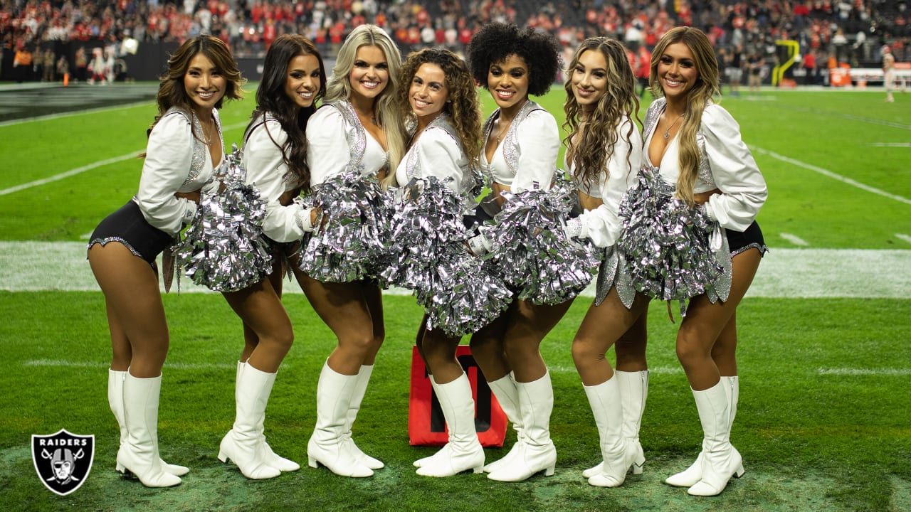 Sights of the Game: Raiderettes vs. Chiefs