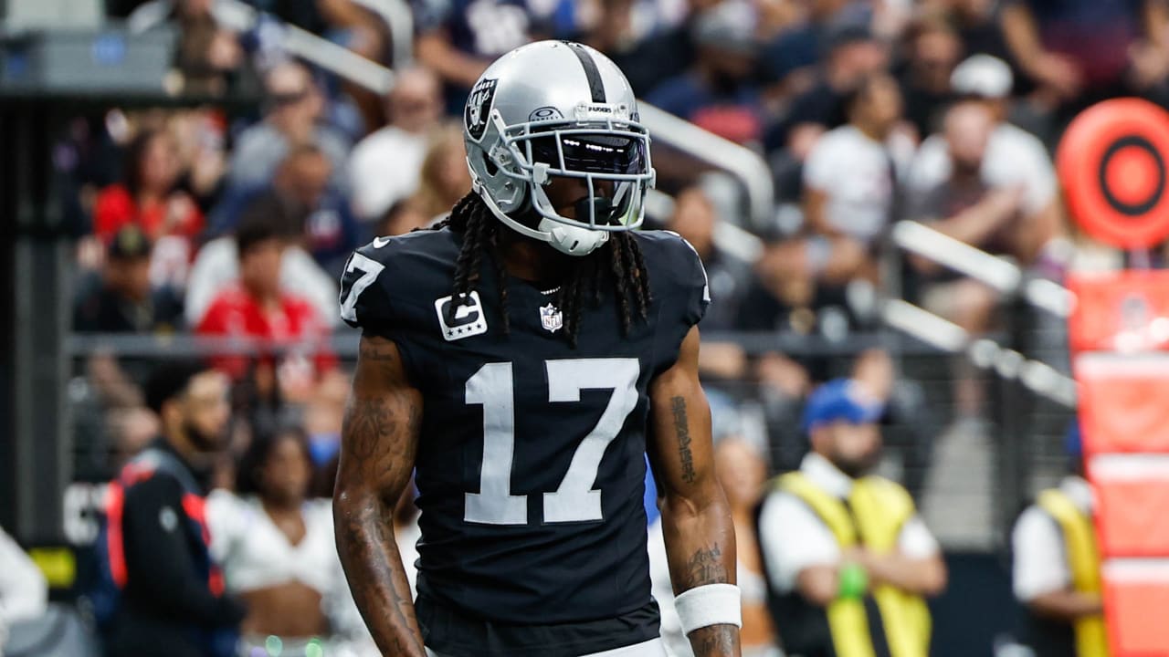 Raiders 2023 Week 6 Highlights vs. Patriots | Davante Adams brings in 21-yard catch