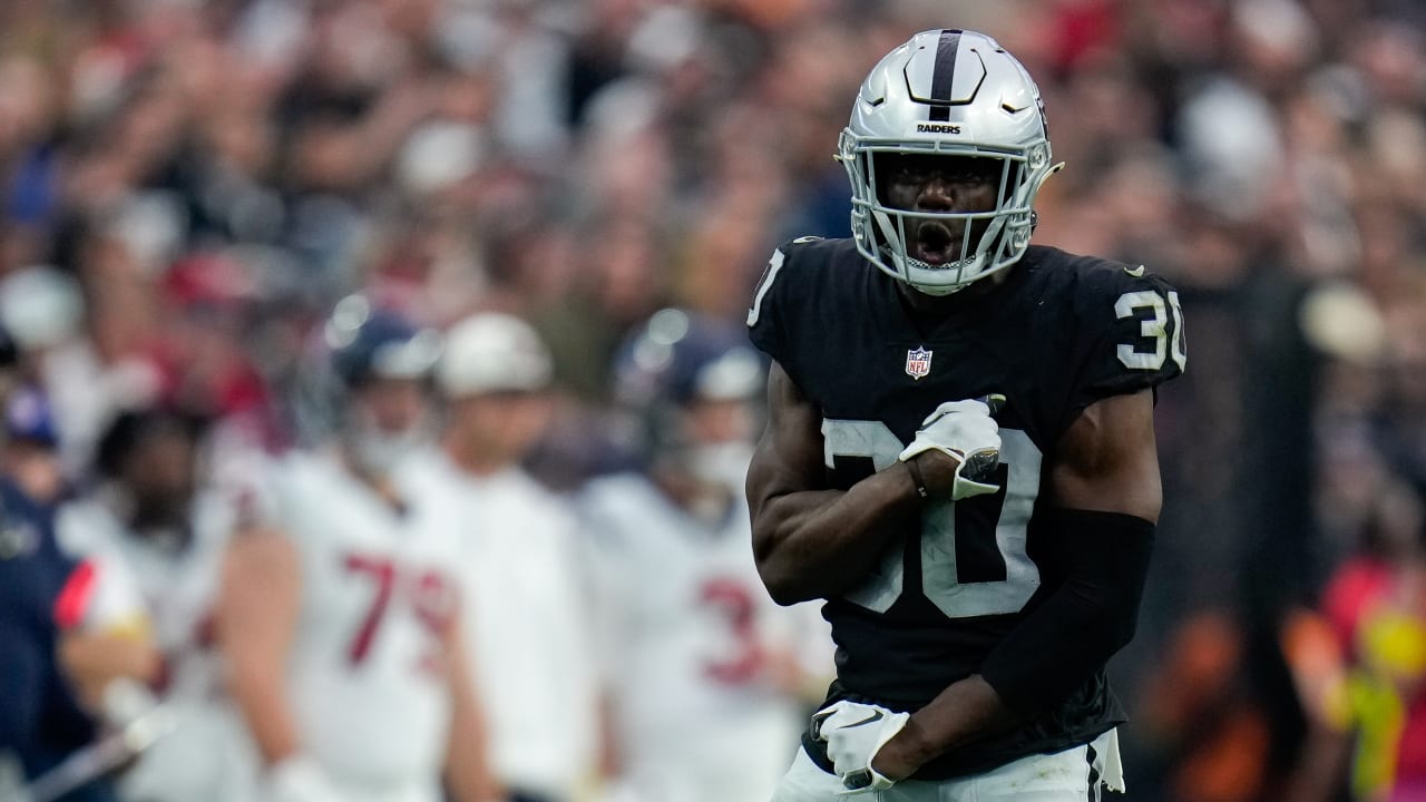 Duron Harmon's pick-six gives Raiders a jolt and cements a dominant ...