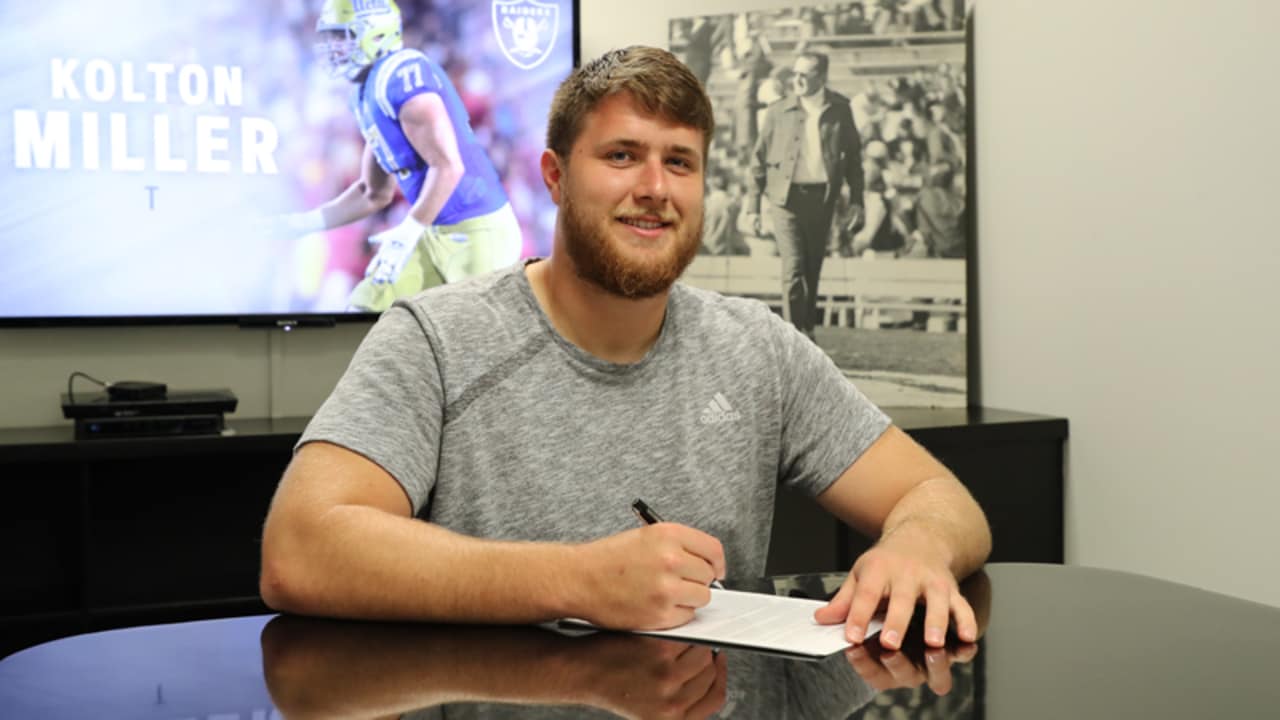 Raiders Sign First-Round Pick Tackle Kolton Miller