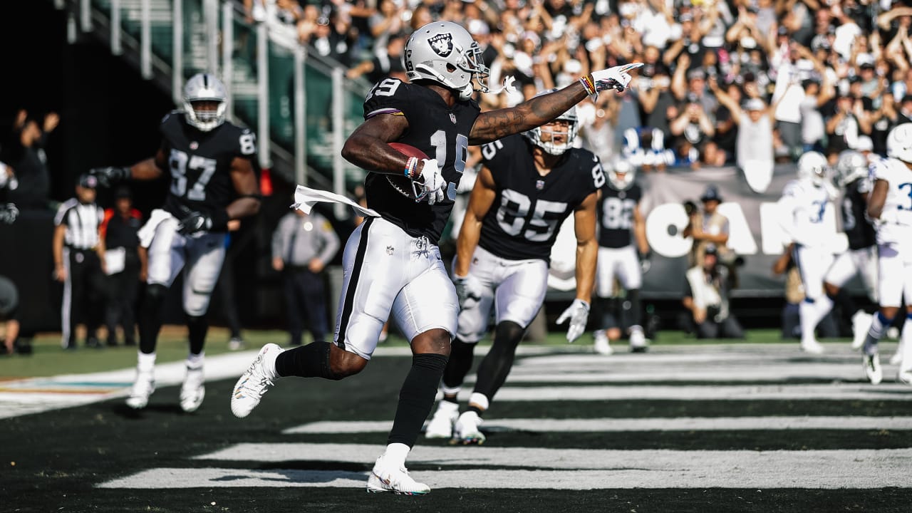 Highlights: Derek Carr's productive day leads to some big plays on offense