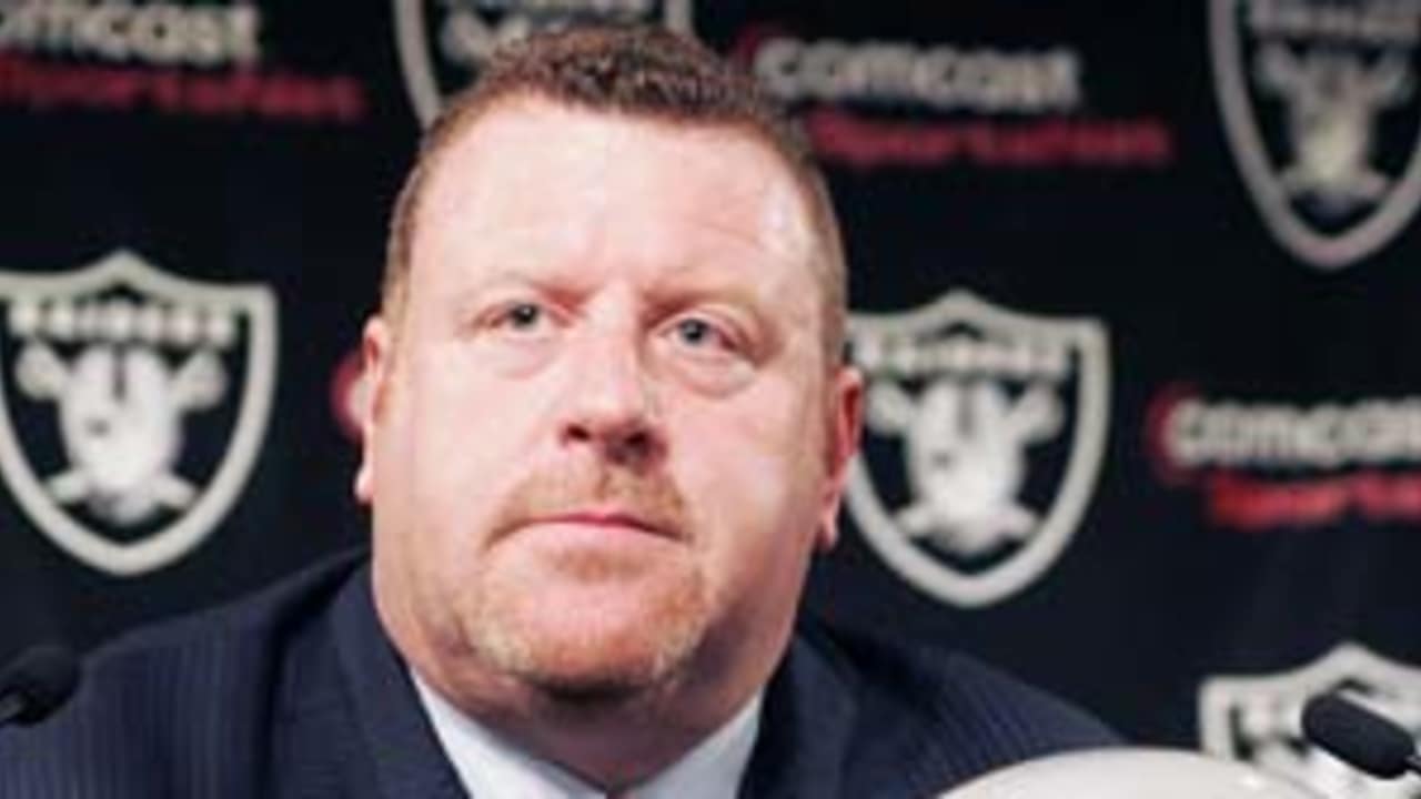 Raiders Ginawang Head Coach si Tom Cable